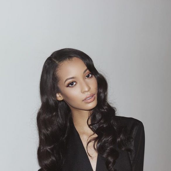 Jasmine Elizabeth Talks Modeling, Future, & More - Hardwood and Hollywood